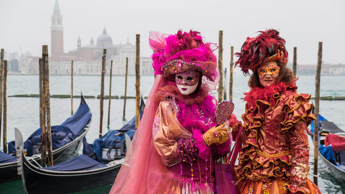 HISTÓRIA DO CARNAVAL: TRADIÇÕES MILENARES – TÊTE-À-TÊTE