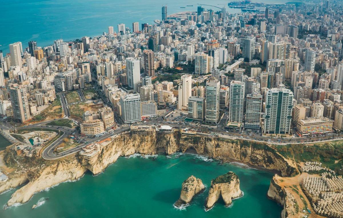 O LÍBANO E SEU POVO RESILIENTE. UMA NAÇÃO EM CRISE. – TÊTE-À-TÊTE